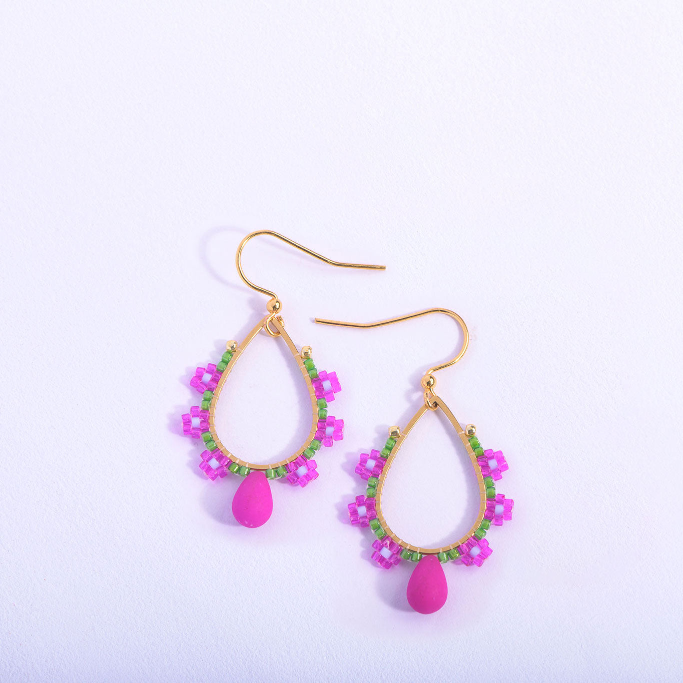 Fuchsia Teardrop Blooms – Dandelion Homegrown Design